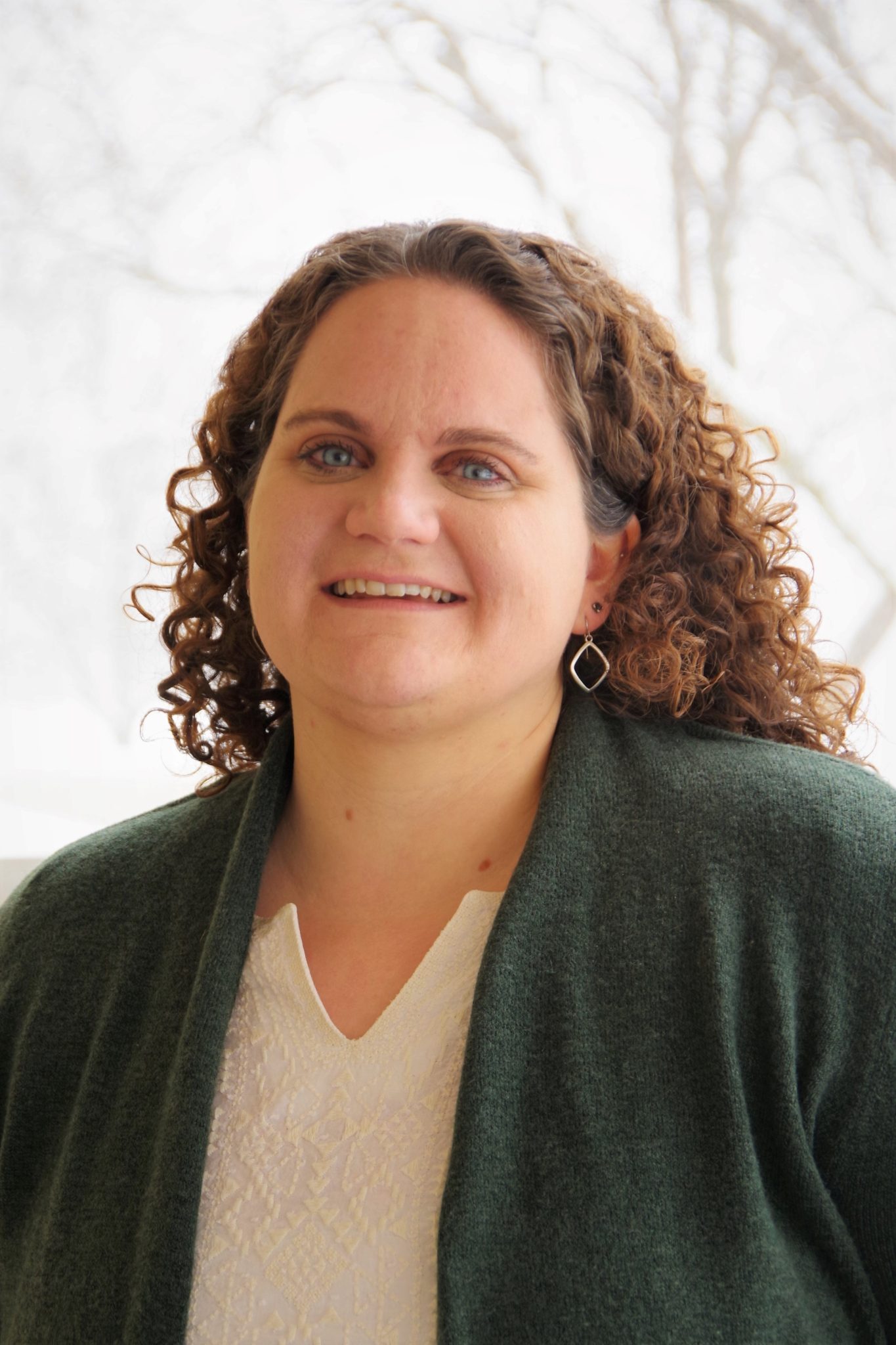 Allison Meyer honored with 2024 Outstanding Mid-Career Teacher Award