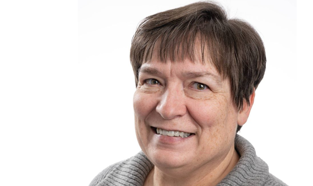 Jeri Lou Zimmerman honored with 2024 Outstanding Staff Award